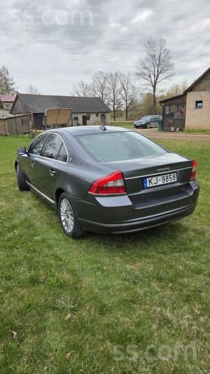 Pelēks Volvo S80 2007 Preiļi, ar dzinēja tilpumu 2.40 L un nobraukumu 380 tūkst. km par 3450 €, foto 5 vietnē AUTOMOTO.COM.LV