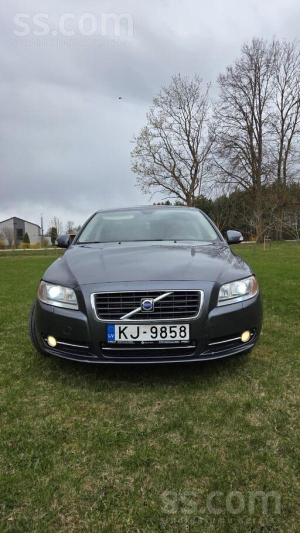 Pelēks Volvo S80 2007 Preiļi, ar dzinēja tilpumu 2.40 L un nobraukumu 380 tūkst. km par 3450 €, foto 6 vietnē AUTOMOTO.COM.LV