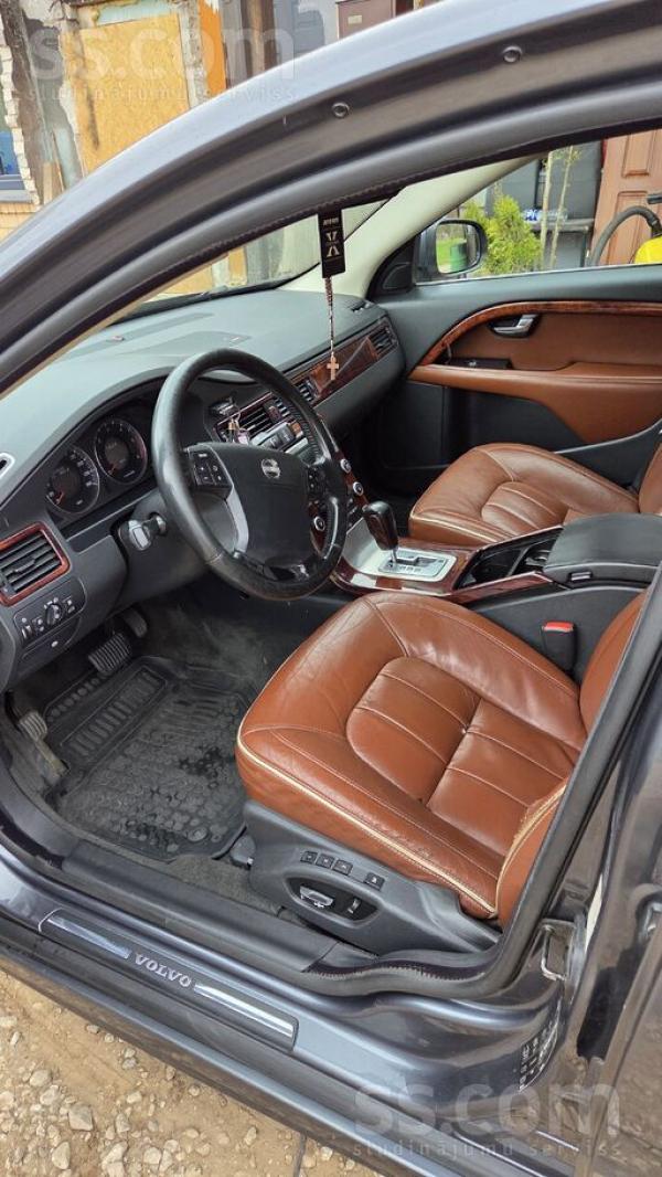Pelēks Volvo S80 2007 Preiļi, ar dzinēja tilpumu 2.40 L un nobraukumu 380 tūkst. km par 3450 €, foto 10 vietnē AUTOMOTO.COM.LV