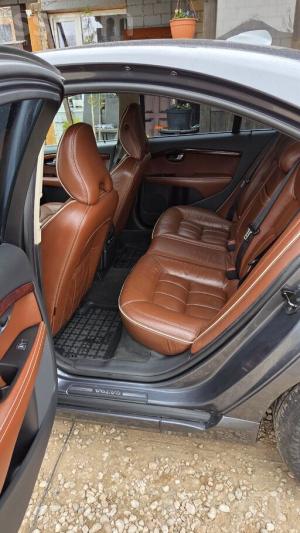 Pelēks Volvo S80 2007 Preiļi, ar dzinēja tilpumu 2.40 L un nobraukumu 380 tūkst. km par 3450 €, foto 12 vietnē AUTOMOTO.COM.LV