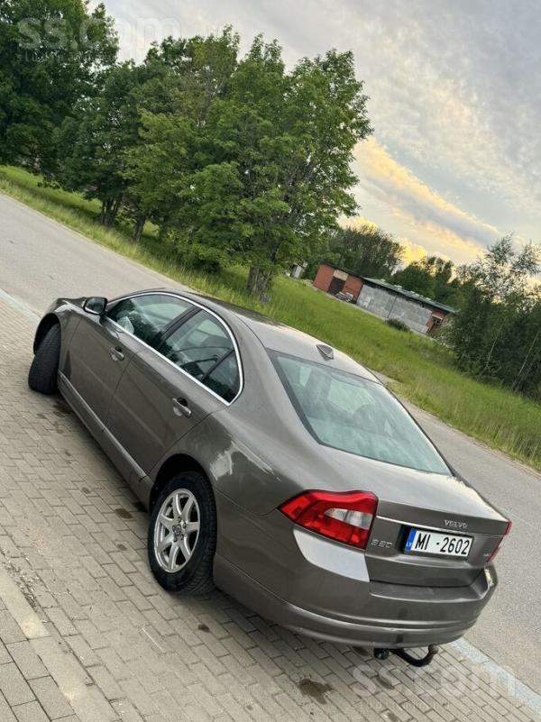 Серый Вольво С80 2007 в Лимбажи, объемом двигателя 2.40 л и пробегом 317 тыс. км за 3350 €, фото 6 на AUTOMOTO.COM.LV