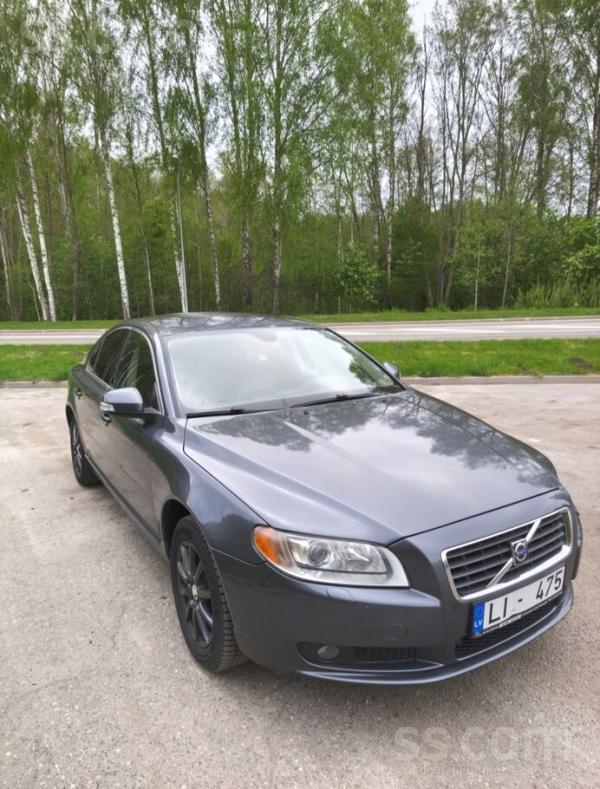 Pelēks Volvo S80 2007 Preiļi, ar dzinēja tilpumu 2.40 L un nobraukumu 324 tūkst. km par 3750 €, foto 1 vietnē AUTOMOTO.COM.LV