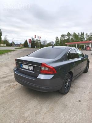 Pelēks Volvo S80 2007 Preiļi, ar dzinēja tilpumu 2.40 L un nobraukumu 324 tūkst. km par 3750 €, foto 4 vietnē AUTOMOTO.COM.LV