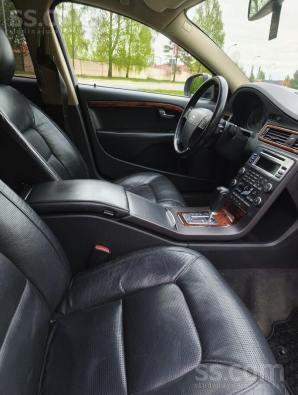Pelēks Volvo S80 2007 Preiļi, ar dzinēja tilpumu 2.40 L un nobraukumu 324 tūkst. km par 3750 €, foto 5 vietnē AUTOMOTO.COM.LV