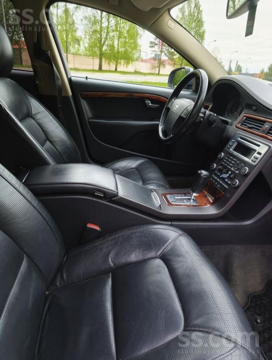 Pelēks Volvo S80 2007 Preiļi, ar dzinēja tilpumu 2.40 L un nobraukumu 324 tūkst. km par 3750 €, foto 6 vietnē AUTOMOTO.COM.LV