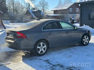 Pelēks Volvo S80 2007 Jūrmala, ar dzinēja tilpumu 2.40 L un nobraukumu 362 tūkst. km par 3100 €, foto  vietnē AUTOMOTO.COM.LV