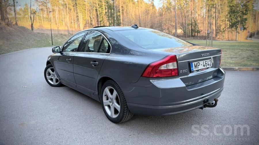 Pelēks Volvo S80 2007 Ogre, ar dzinēja tilpumu 2.50 L un nobraukumu 221 tūkst. km par 3790 €, foto 4 vietnē AUTOMOTO.COM.LV