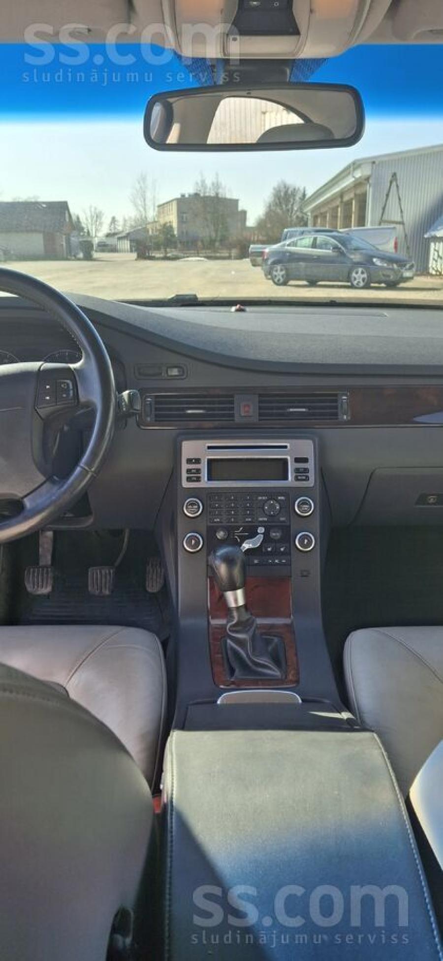 Pelēks Volvo S80 2007 Madona, ar dzinēja tilpumu 2.40 L un nobraukumu 0 tūkst. km par 3100 €, foto 3 vietnē AUTOMOTO.COM.LV