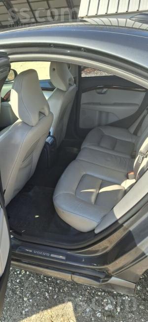 Pelēks Volvo S80 2007 Madona, ar dzinēja tilpumu 2.40 L un nobraukumu 0 tūkst. km par 3100 €, foto 5 vietnē AUTOMOTO.COM.LV