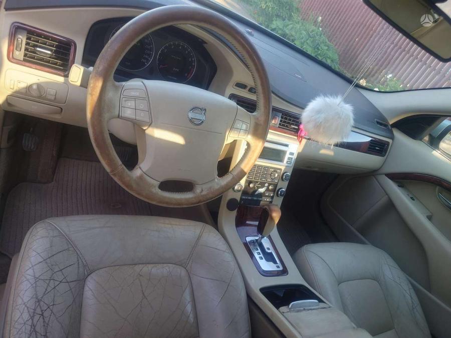 Grey Volvo S80 2007 in Vilnius, with an engine capacity of 3.19 L and mileage of 320 thousand km for 3000 €, photo 13 on AUTOMOTO.COM.LV