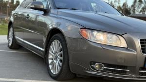 Grey Volvo S80 2007 in Riga, with an engine capacity of 2.40 L and mileage of 330 thousand km for 3750 €, photo 12 on AUTOMOTO.COM.LV