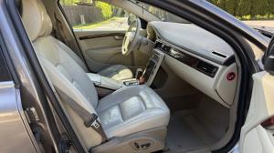 Grey Volvo S80 2007 in Riga, with an engine capacity of 2.40 L and mileage of 330 thousand km for 3750 €, photo 19 on AUTOMOTO.COM.LV