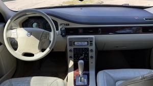 Grey Volvo S80 2007 in Riga, with an engine capacity of 2.40 L and mileage of 330 thousand km for 3750 €, photo 28 on AUTOMOTO.COM.LV