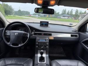 Grey Volvo S80 2007 in Riga, with an engine capacity of 2.40 L and mileage of 302 thousand km for 3800 €, photo 9 on AUTOMOTO.COM.LV