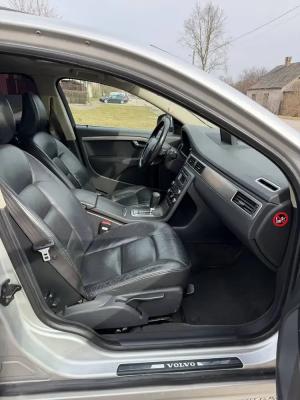 Grey Volvo S80 2007 in Ventspils, with an engine capacity of 2.40 L and mileage of 352 thousand km for 3290 €, photo 11 on AUTOMOTO.COM.LV