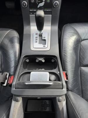 Grey Volvo S80 2007 in Ventspils, with an engine capacity of 2.40 L and mileage of 352 thousand km for 3290 €, photo 18 on AUTOMOTO.COM.LV
