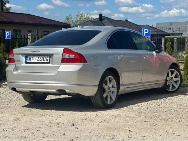 Pelēks Volvo S80 2007 Jelgava, ar dzinēja tilpumu 2.40 L un nobraukumu 333 tūkst. km par 2990 €, foto 6 vietnē AUTOMOTO.COM.LV