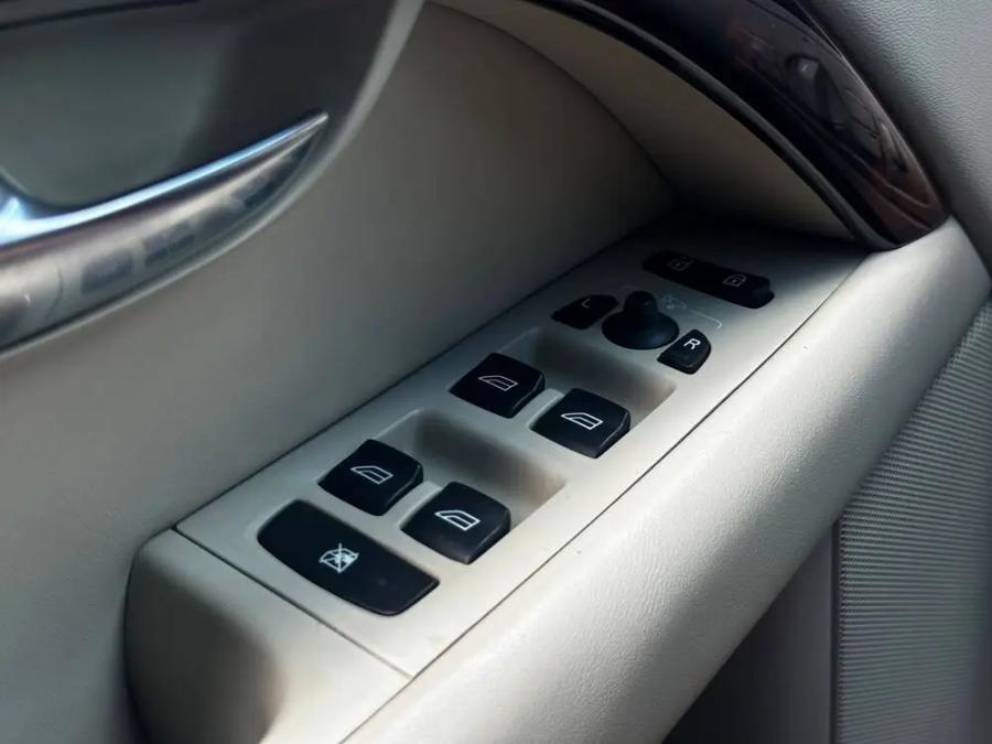 Pelēks Volvo S80 2007 Jelgava, ar dzinēja tilpumu 2.40 L un nobraukumu 333 tūkst. km par 2990 €, foto 18 vietnē AUTOMOTO.COM.LV