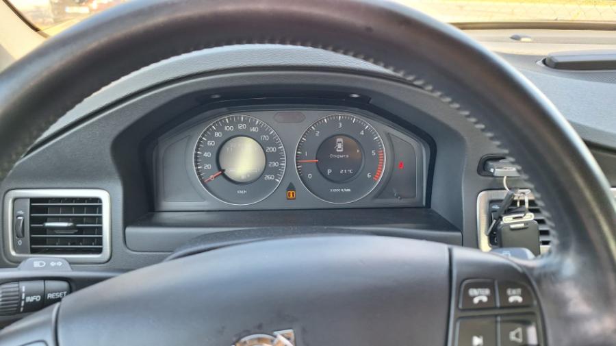 Grey Volvo S80 2007 in Riga, with an engine capacity of 2.40 L and mileage of 324 thousand km for 4300 €, photo 11 on AUTOMOTO.COM.LV