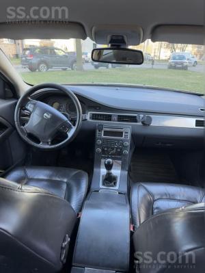 Pelēks Volvo S80 2007 Rīga, ar dzinēja tilpumu 2.40 L un nobraukumu 278 tūkst. km par 2900 €, foto 10 vietnē AUTOMOTO.COM.LV