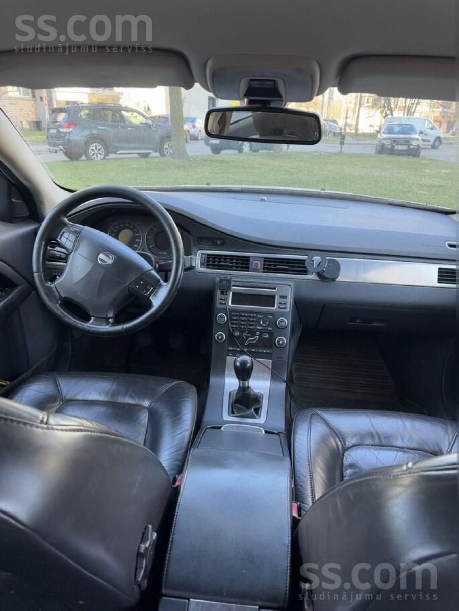Pelēks Volvo S80 2007 Rīga, ar dzinēja tilpumu 2.40 L un nobraukumu 278 tūkst. km par 2900 €, foto 10 vietnē AUTOMOTO.COM.LV