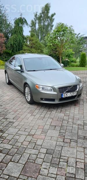 Pelēks Volvo S80 2007 Rīga, ar dzinēja tilpumu 2.50 L un nobraukumu 135 tūkst. km par 3900 €, foto  vietnē AUTOMOTO.COM.LV