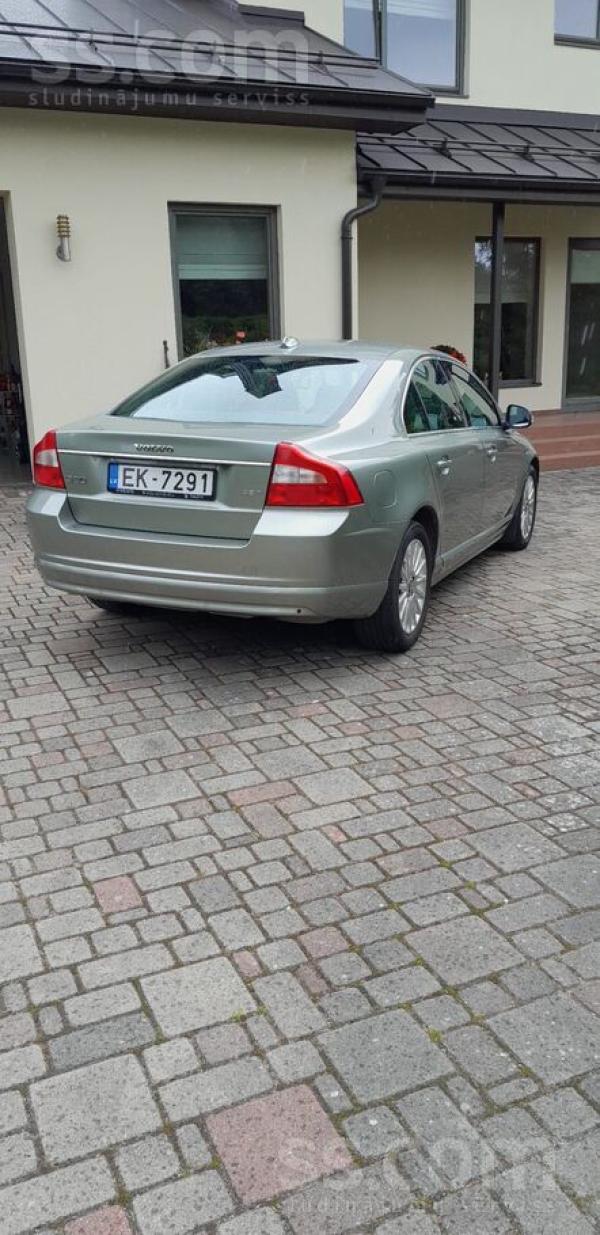 Grey Volvo S80 2007 in Riga, with an engine capacity of 2.50 L and mileage of 135 thousand km for 3900 €, photo 2 on AUTOMOTO.COM.LV