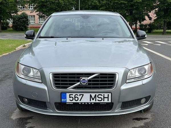 Pelēks Volvo S80 2007 Narva, ar dzinēja tilpumu 2.40 L un nobraukumu 365 tūkst. km par 2499 €, foto 3 vietnē AUTOMOTO.COM.LV