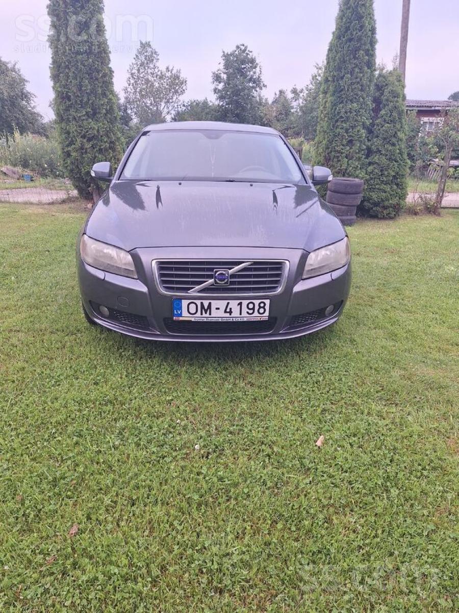 Pelēks Volvo S80 2007 Balvi, ar dzinēja tilpumu 2.40 L un nobraukumu 325 tūkst. km par 2000 €, foto 1 vietnē AUTOMOTO.COM.LV