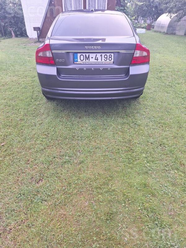 Pelēks Volvo S80 2007 Balvi, ar dzinēja tilpumu 2.40 L un nobraukumu 325 tūkst. km par 2000 €, foto 3 vietnē AUTOMOTO.COM.LV