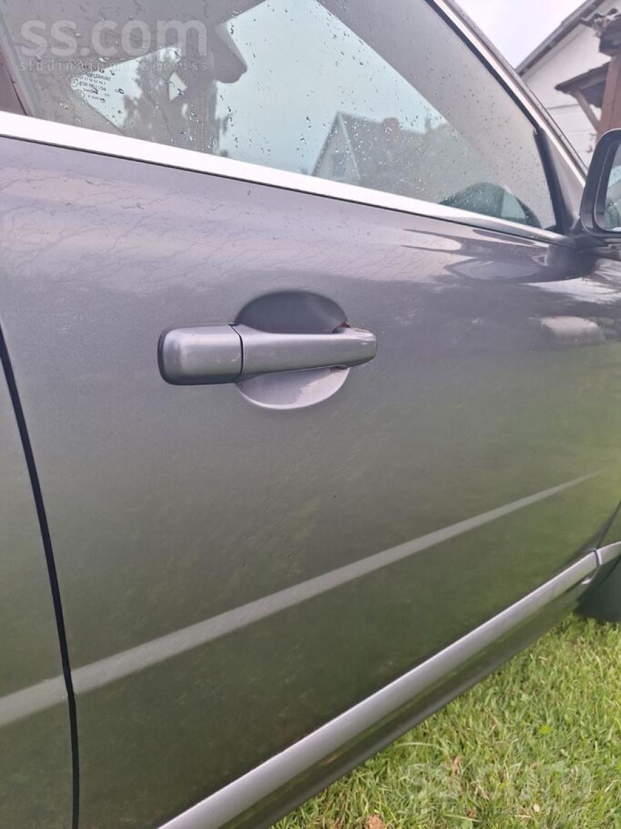 Pelēks Volvo S80 2007 Balvi, ar dzinēja tilpumu 2.40 L un nobraukumu 325 tūkst. km par 2000 €, foto 9 vietnē AUTOMOTO.COM.LV