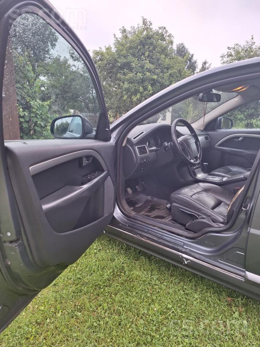 Pelēks Volvo S80 2007 Balvi, ar dzinēja tilpumu 2.40 L un nobraukumu 325 tūkst. km par 2000 €, foto 12 vietnē AUTOMOTO.COM.LV
