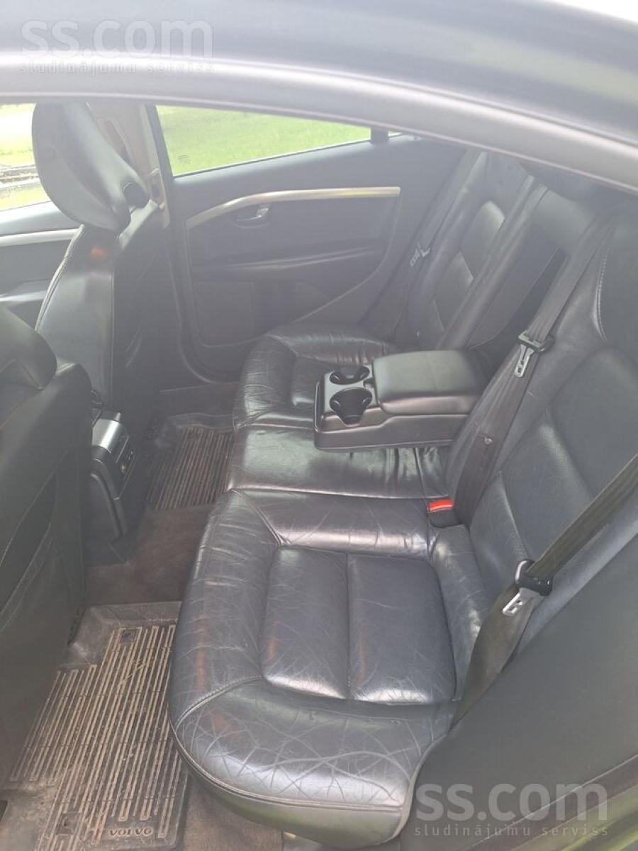 Pelēks Volvo S80 2007 Balvi, ar dzinēja tilpumu 2.40 L un nobraukumu 325 tūkst. km par 2000 €, foto 15 vietnē AUTOMOTO.COM.LV