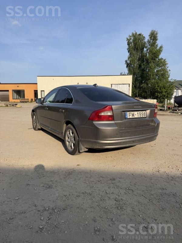 Grey Volvo S80 2007 in Jekabpils, with an engine capacity of 2.40 L and mileage of 345 thousand km for 3300 €, photo 4 on AUTOMOTO.COM.LV