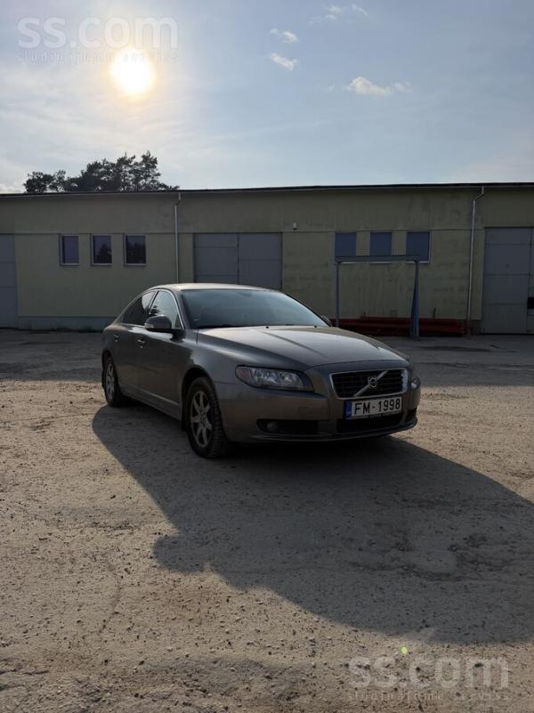 Pelēks Volvo S80 2007 Jēkabpils, ar dzinēja tilpumu 2.40 L un nobraukumu 345 tūkst. km par 3300 €, foto 1 vietnē AUTOMOTO.COM.LV