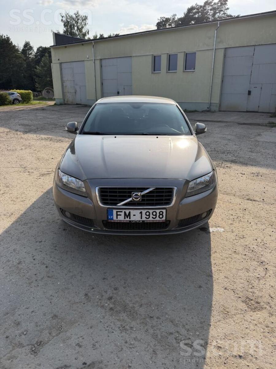 Grey Volvo S80 2007 in Jekabpils, with an engine capacity of 2.40 L and mileage of 345 thousand km for 3300 €, photo 3 on AUTOMOTO.COM.LV