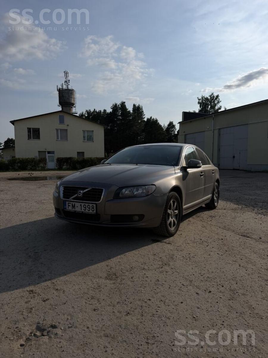 Grey Volvo S80 2007 in Jekabpils, with an engine capacity of 2.40 L and mileage of 345 thousand km for 3300 €, photo 4 on AUTOMOTO.COM.LV