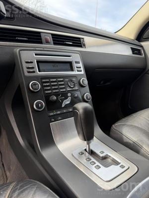 Grey Volvo S80 2007 in Jekabpils, with an engine capacity of 2.40 L and mileage of 345 thousand km for 3300 €, photo 12 on AUTOMOTO.COM.LV