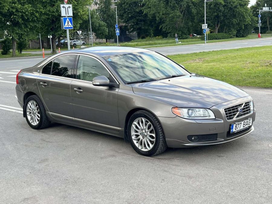 Grey Volvo S80 2007 in Narva, with an engine capacity of 3.20 L and mileage of 209 thousand km for 2999 €, photo 3 on AUTOMOTO.COM.LV