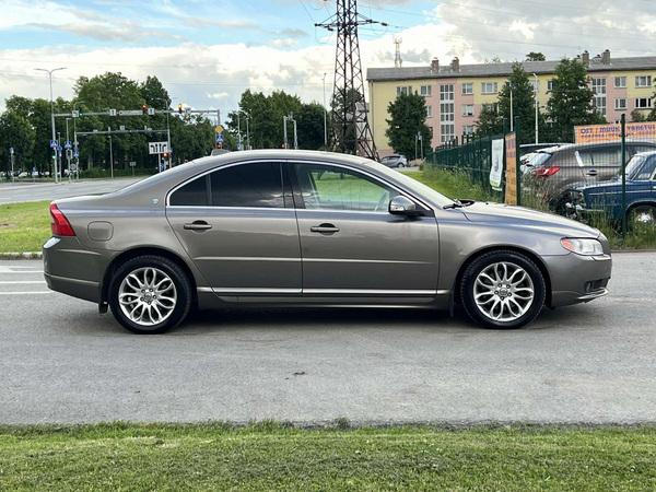 Pelēks Volvo S80 2007 Narva, ar dzinēja tilpumu 3.20 L un nobraukumu 209 tūkst. km par 2999 €, foto 5 vietnē AUTOMOTO.COM.LV