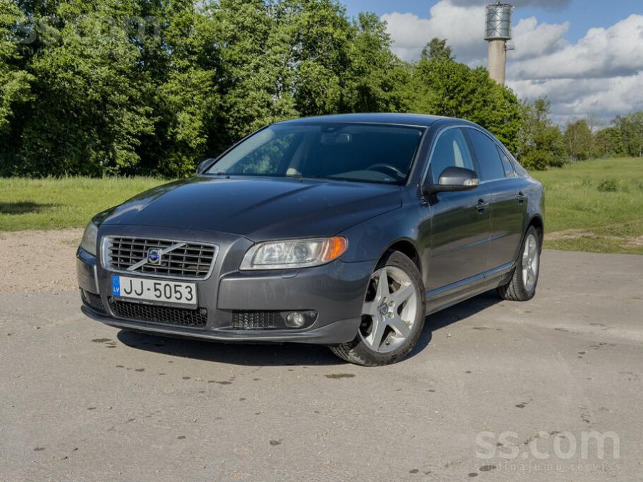 Pelēks Volvo S80 2007 Ogre, ar dzinēja tilpumu 2.40 L un nobraukumu 265 tūkst. km par 4000 €, foto 1 vietnē AUTOMOTO.COM.LV