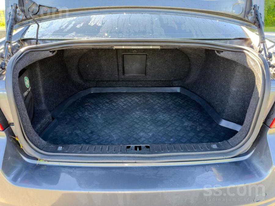 Pelēks Volvo S80 2007 Ogre, ar dzinēja tilpumu 2.40 L un nobraukumu 265 tūkst. km par 4000 €, foto 9 vietnē AUTOMOTO.COM.LV