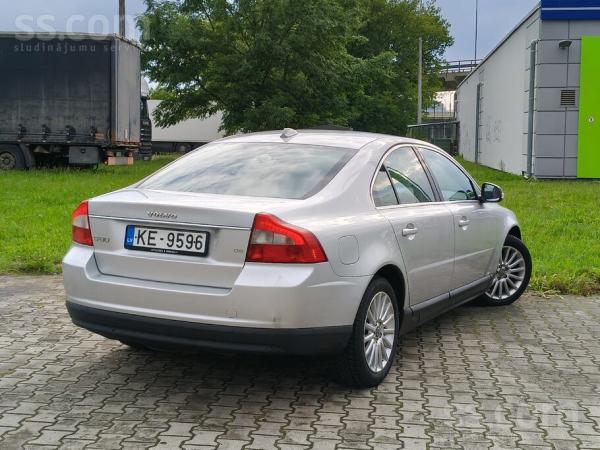 Grey Volvo S80 2007 in Riga, with an engine capacity of 2.40 L and mileage of 278 thousand km for 2750 €, photo 3 on AUTOMOTO.COM.LV