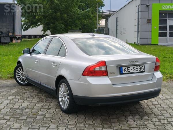 Grey Volvo S80 2007 in Riga, with an engine capacity of 2.40 L and mileage of 278 thousand km for 2750 €, photo 4 on AUTOMOTO.COM.LV