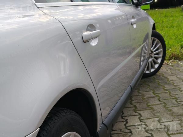 Grey Volvo S80 2007 in Riga, with an engine capacity of 2.40 L and mileage of 278 thousand km for 2750 €, photo 7 on AUTOMOTO.COM.LV