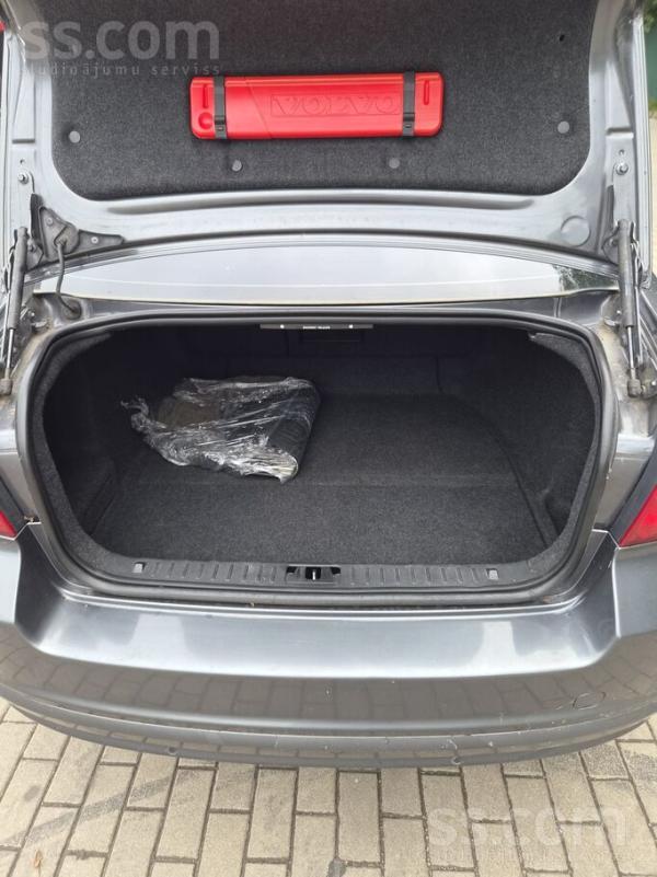 Pelēks Volvo S80 2007 Rīga, ar dzinēja tilpumu 2.40 L un nobraukumu 286 tūkst. km par 3900 €, foto 6 vietnē AUTOMOTO.COM.LV