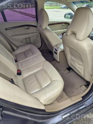 Pelēks Volvo S80 2007 Rīga, ar dzinēja tilpumu 2.40 L un nobraukumu 286 tūkst. km par 3900 €, foto 12 vietnē AUTOMOTO.COM.LV