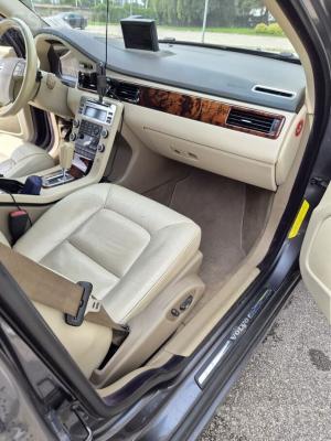 Pelēks Volvo S80 2007 Rīga, ar dzinēja tilpumu 2.40 L un nobraukumu 286 tūkst. km par 3900 €, foto 14 vietnē AUTOMOTO.COM.LV