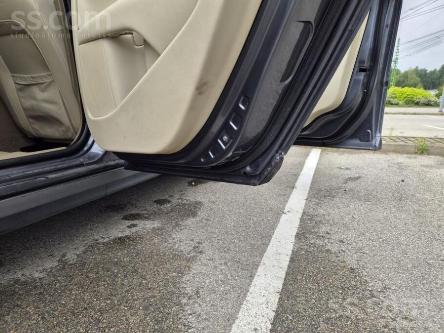 Pelēks Volvo S80 2007 Rīga, ar dzinēja tilpumu 2.40 L un nobraukumu 286 tūkst. km par 3900 €, foto 15 vietnē AUTOMOTO.COM.LV