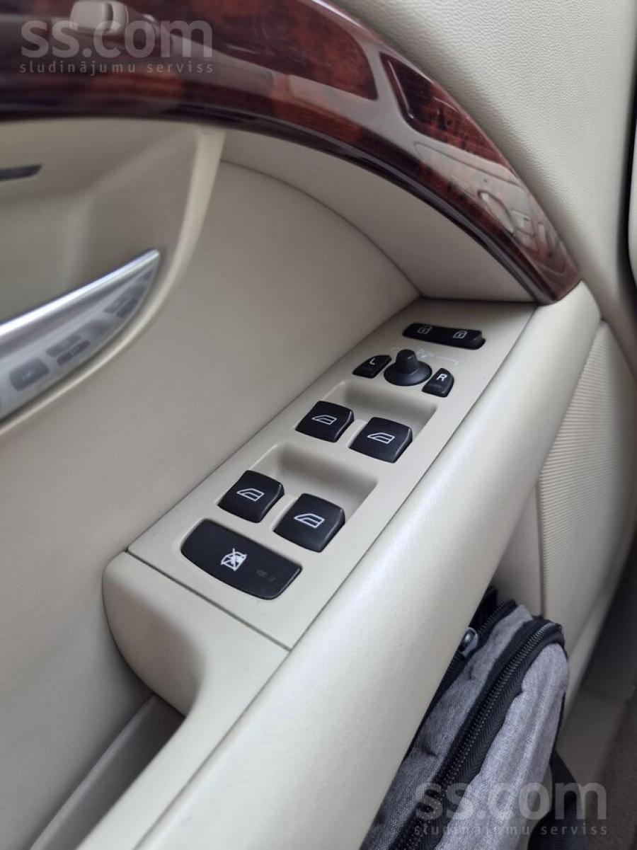 Pelēks Volvo S80 2007 Rīga, ar dzinēja tilpumu 2.40 L un nobraukumu 286 tūkst. km par 3900 €, foto 17 vietnē AUTOMOTO.COM.LV
